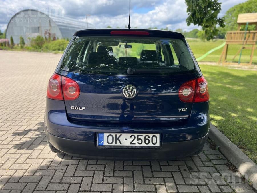 Blue Volkswagen Golf 2006 in Rezekne, with an engine capacity of 1.90 L and mileage of 287 thousand km for 3350 €, photo 8 on AUTOMOTO.COM.LV