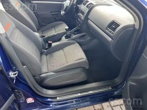 Blue Volkswagen Golf 2006 in Rezekne, with an engine capacity of 1.90 L and mileage of 287 thousand km for 3350 €, photo 11 on AUTOMOTO.COM.LV