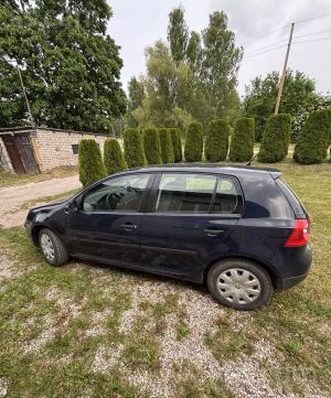 Zils Volkswagen Golf 2006 Tukums, ar dzinēja tilpumu 1.90 L un nobraukumu 341 tūkst. km par 1490 €, foto 5 vietnē AUTOMOTO.COM.LV