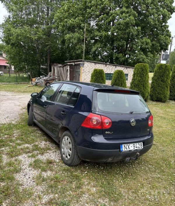 Zils Volkswagen Golf 2006 Tukums, ar dzinēja tilpumu 1.90 L un nobraukumu 341 tūkst. km par 1490 €, foto 5 vietnē AUTOMOTO.COM.LV