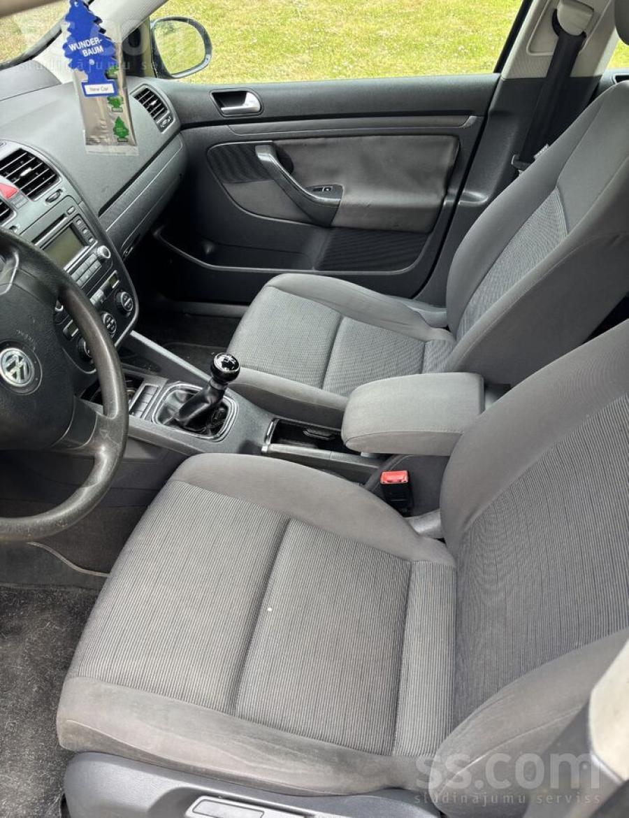Zils Volkswagen Golf 2006 Tukums, ar dzinēja tilpumu 1.90 L un nobraukumu 341 tūkst. km par 1490 €, foto 9 vietnē AUTOMOTO.COM.LV
