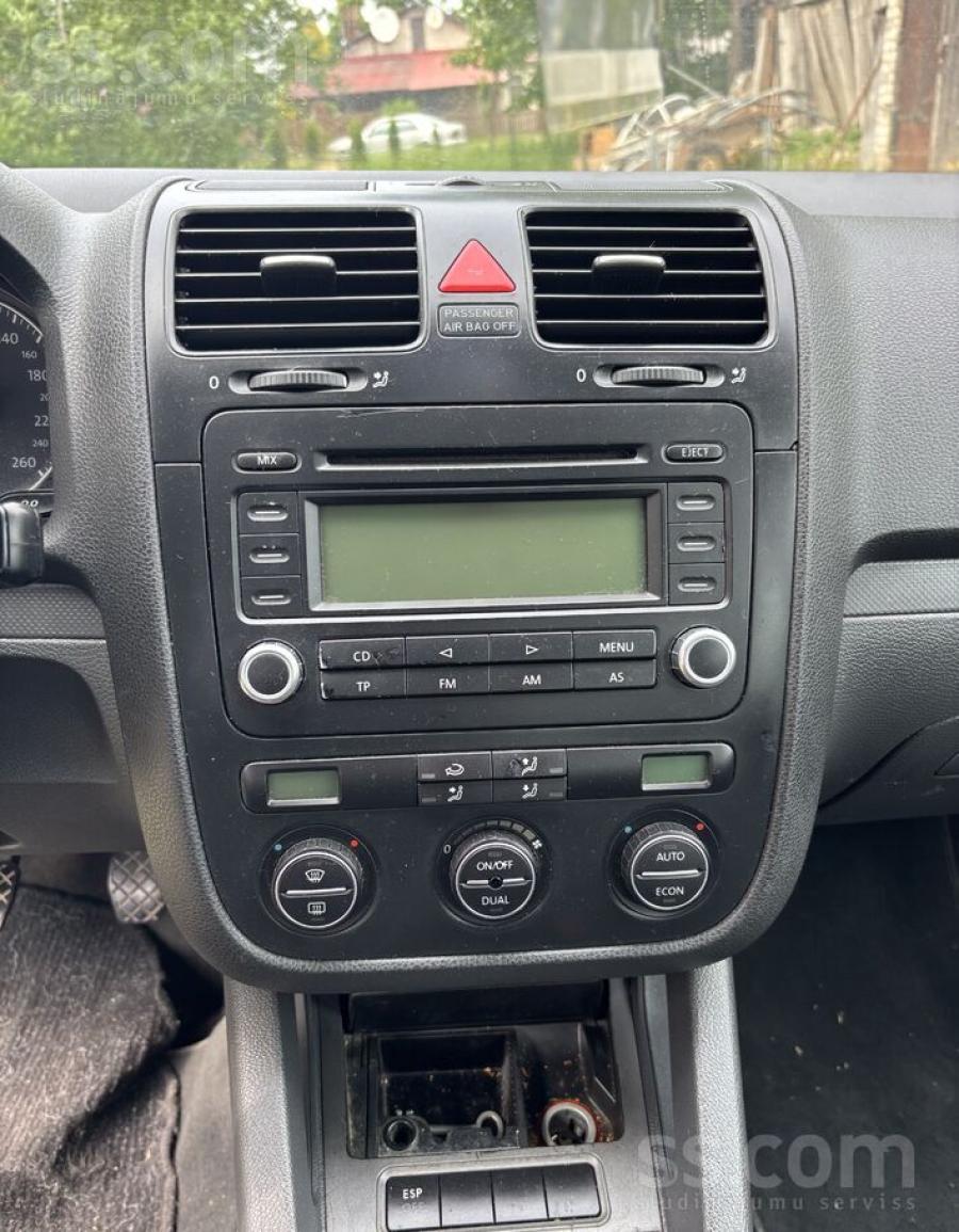 Zils Volkswagen Golf 2006 Tukums, ar dzinēja tilpumu 1.90 L un nobraukumu 341 tūkst. km par 1490 €, foto 11 vietnē AUTOMOTO.COM.LV