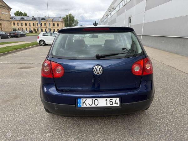 Zils Volkswagen Golf 2006 Viļņa, ar dzinēja tilpumu 1.90 L un nobraukumu 348 tūkst. km par 800 €, foto 5 vietnē AUTOMOTO.COM.LV