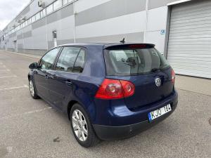 Blue Volkswagen Golf 2006 in Vilnius, with an engine capacity of 1.90 L and mileage of 348 thousand km for 800 €, photo 7 on AUTOMOTO.COM.LV