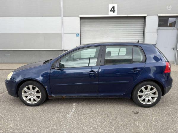 Zils Volkswagen Golf 2006 Viļņa, ar dzinēja tilpumu 1.90 L un nobraukumu 348 tūkst. km par 800 €, foto 7 vietnē AUTOMOTO.COM.LV