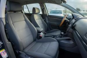 Blue Volkswagen Golf 2006 in Liepaja, with an engine capacity of 2.00 L and mileage of 265 thousand km for 3850 €, photo 17 on AUTOMOTO.COM.LV