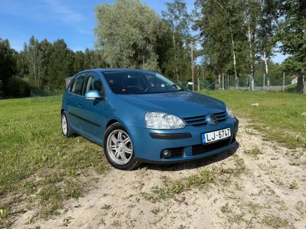 Blue Volkswagen Golf 2006 in Riga, with an engine capacity of 1.60 L and mileage of 264 thousand km for 1500 €, photo 2 on AUTOMOTO.COM.LV