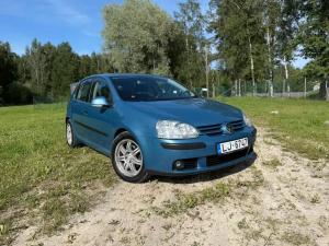 Blue Volkswagen Golf 2006 in Riga, with an engine capacity of 1.60 L and mileage of 264 thousand km for 1500 €, photo 3 on AUTOMOTO.COM.LV
