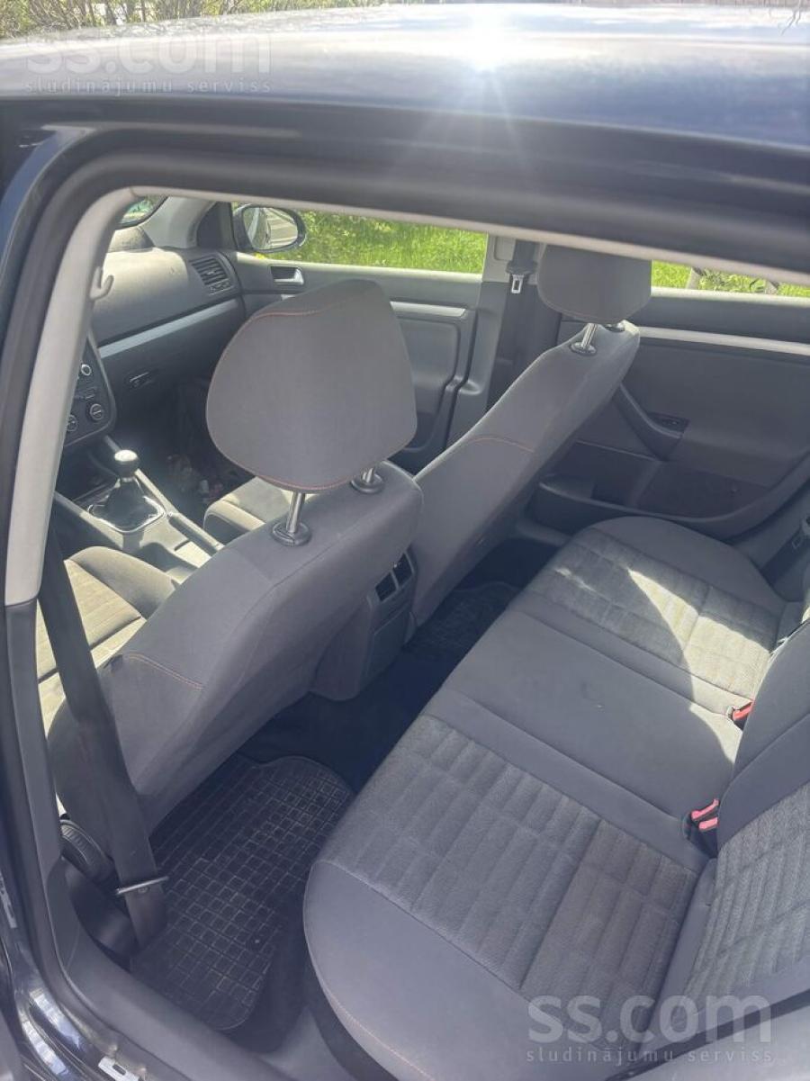 Zils Volkswagen Golf 2006 Rīga, ar dzinēja tilpumu 1.90 L un nobraukumu 306 tūkst. km par 1800 €, foto 8 vietnē AUTOMOTO.COM.LV