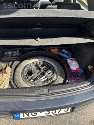 Zils Volkswagen Golf 2006 Rīga, ar dzinēja tilpumu 1.90 L un nobraukumu 306 tūkst. km par 1800 €, foto 9 vietnē AUTOMOTO.COM.LV