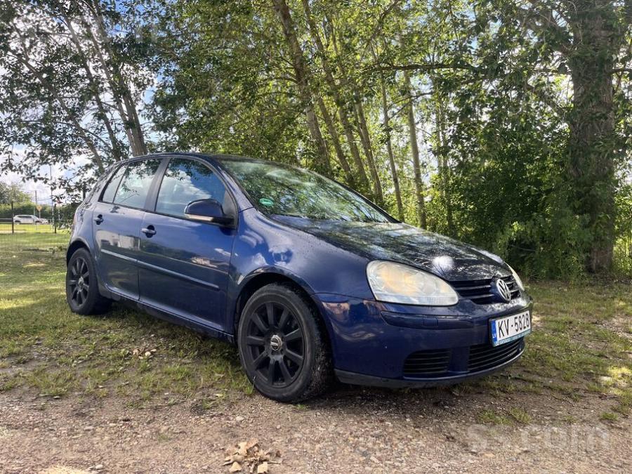 Zils Volkswagen Golf 2006 Tukums, ar dzinēja tilpumu 1.90 L un nobraukumu 328 tūkst. km par 1000 €, foto 1 vietnē AUTOMOTO.COM.LV
