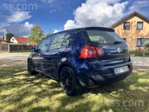 Zils Volkswagen Golf 2006 Tukums, ar dzinēja tilpumu 1.90 L un nobraukumu 328 tūkst. km par 1000 €, foto 4 vietnē AUTOMOTO.COM.LV