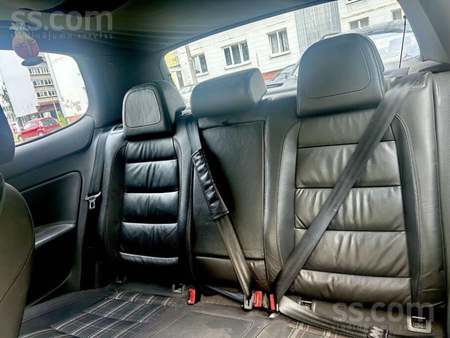 Blue Volkswagen Golf 2006 in Riga, with an engine capacity of 2.00 L and mileage of 286 thousand km for 2950 €, photo 5 on AUTOMOTO.COM.LV
