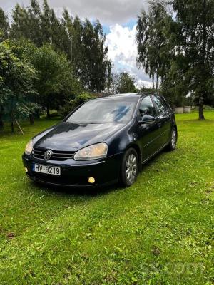 Zils Volkswagen Golf 2006 Limbaži, ar dzinēja tilpumu 2.00 L un nobraukumu 446 tūkst. km par 1500 €, foto  vietnē AUTOMOTO.COM.LV