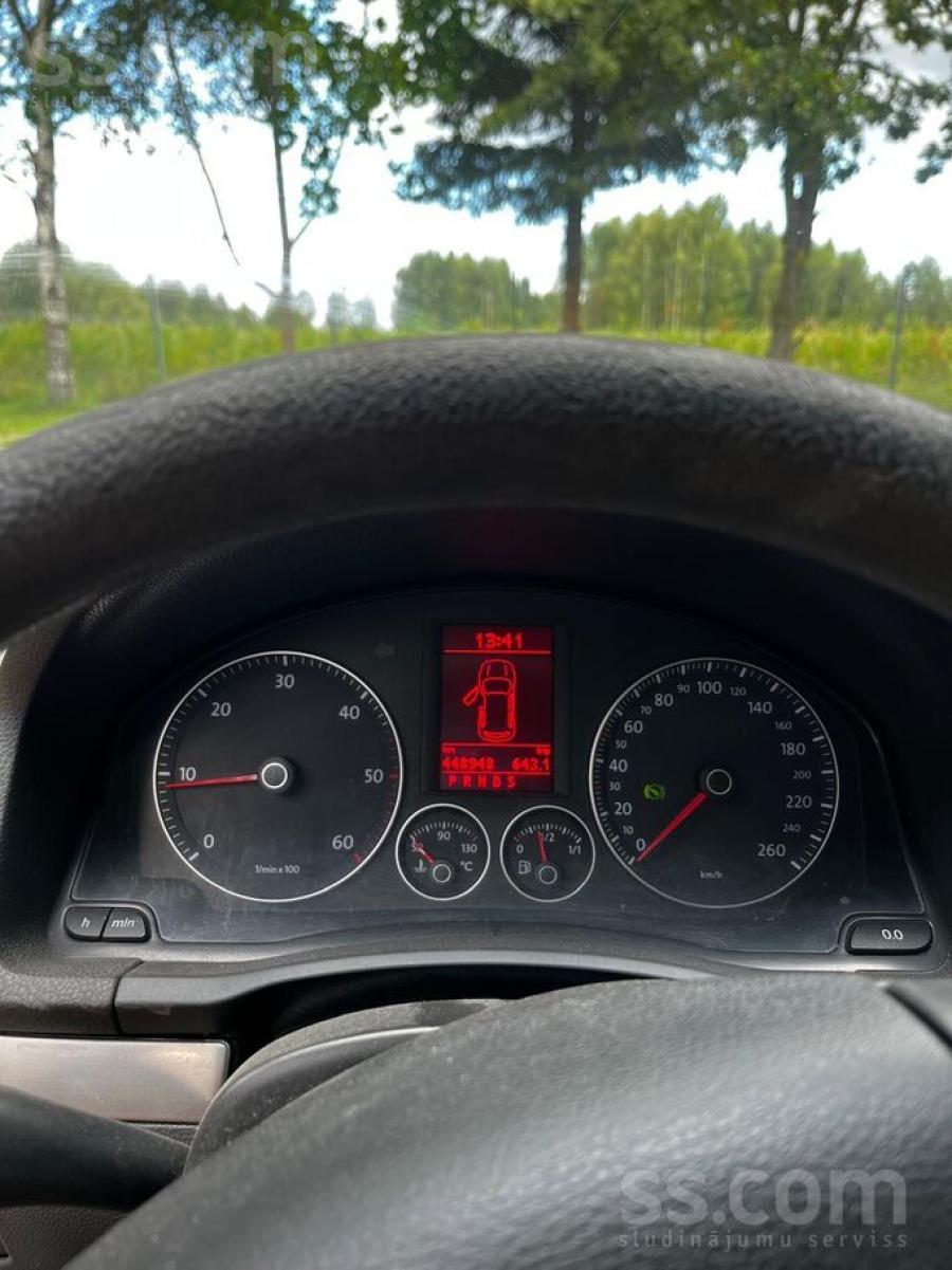 Zils Volkswagen Golf 2006 Limbaži, ar dzinēja tilpumu 2.00 L un nobraukumu 446 tūkst. km par 1500 €, foto 5 vietnē AUTOMOTO.COM.LV