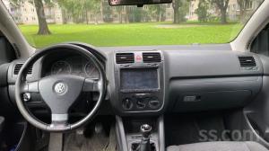Blue Volkswagen Golf 2006 in Riga, with an engine capacity of 1.40 L and mileage of 305 thousand km for 700 €, photo 6 on AUTOMOTO.COM.LV