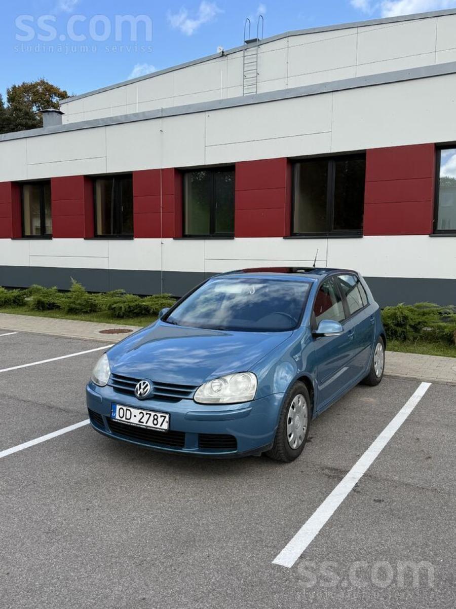 Zils Volkswagen Golf 2006 Bauska, ar dzinēja tilpumu 1.60 L un nobraukumu 258 tūkst. km par 2500 €, foto 1 vietnē AUTOMOTO.COM.LV