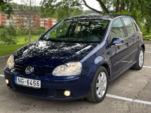 Zils Volkswagen Golf 2007 Krāslava, ar dzinēja tilpumu 1.90 L un nobraukumu 298 tūkst. km par 1690 €, foto 2 vietnē AUTOMOTO.COM.LV