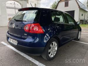 Zils Volkswagen Golf 2007 Krāslava, ar dzinēja tilpumu 1.90 L un nobraukumu 298 tūkst. km par 1690 €, foto 4 vietnē AUTOMOTO.COM.LV