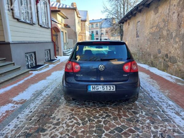 Blue Volkswagen Golf 2007 in Cesis, with an engine capacity of 1.90 L and mileage of 342 thousand km for 2650 €, photo 3 on AUTOMOTO.COM.LV