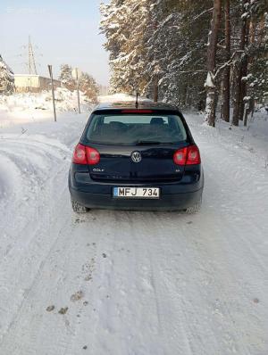 Zils Volkswagen Golf 2007 Varėna, ar dzinēja tilpumu 1.60 L un nobraukumu 211 tūkst. km par 2400 €, foto 4 vietnē AUTOMOTO.COM.LV