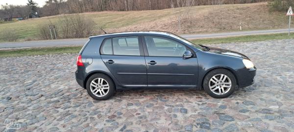 Blue Volkswagen Golf 2007 in Druskininkai, with an engine capacity of 1.90 L and mileage of 380 thousand km for 950 €, photo 4 on AUTOMOTO.COM.LV