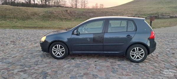 Blue Volkswagen Golf 2007 in Druskininkai, with an engine capacity of 1.90 L and mileage of 380 thousand km for 950 €, photo 5 on AUTOMOTO.COM.LV