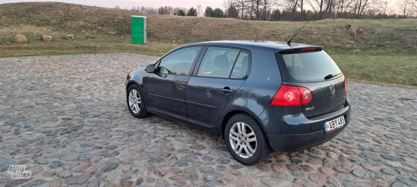 Blue Volkswagen Golf 2007 in Druskininkai, with an engine capacity of 1.90 L and mileage of 380 thousand km for 950 €, photo 6 on AUTOMOTO.COM.LV