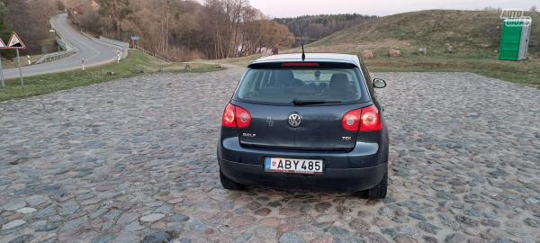 Blue Volkswagen Golf 2007 in Druskininkai, with an engine capacity of 1.90 L and mileage of 380 thousand km for 950 €, photo 8 on AUTOMOTO.COM.LV