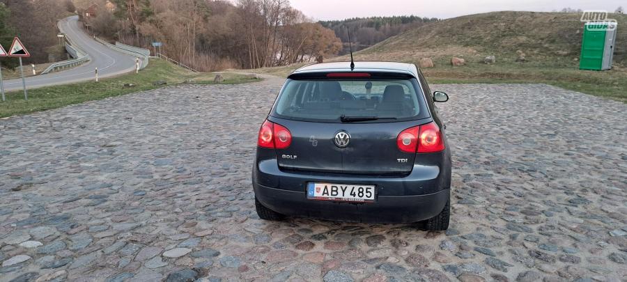Blue Volkswagen Golf 2007 in Druskininkai, with an engine capacity of 1.90 L and mileage of 380 thousand km for 950 €, photo 9 on AUTOMOTO.COM.LV