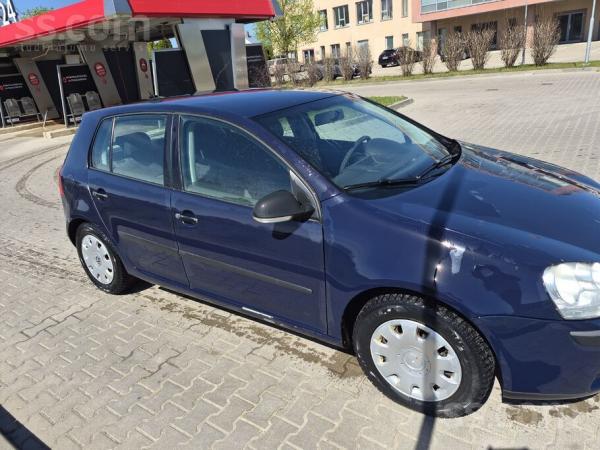 Blue Volkswagen Golf 2007 in Jelgava, with an engine capacity of 1.90 L and mileage of 385 thousand km for 1300 €, photo 2 on AUTOMOTO.COM.LV