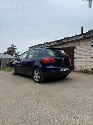 Zils Volkswagen Golf 2007 Rīga, ar dzinēja tilpumu 1.40 L un nobraukumu 390 tūkst. km par 1200 €, foto 5 vietnē AUTOMOTO.COM.LV