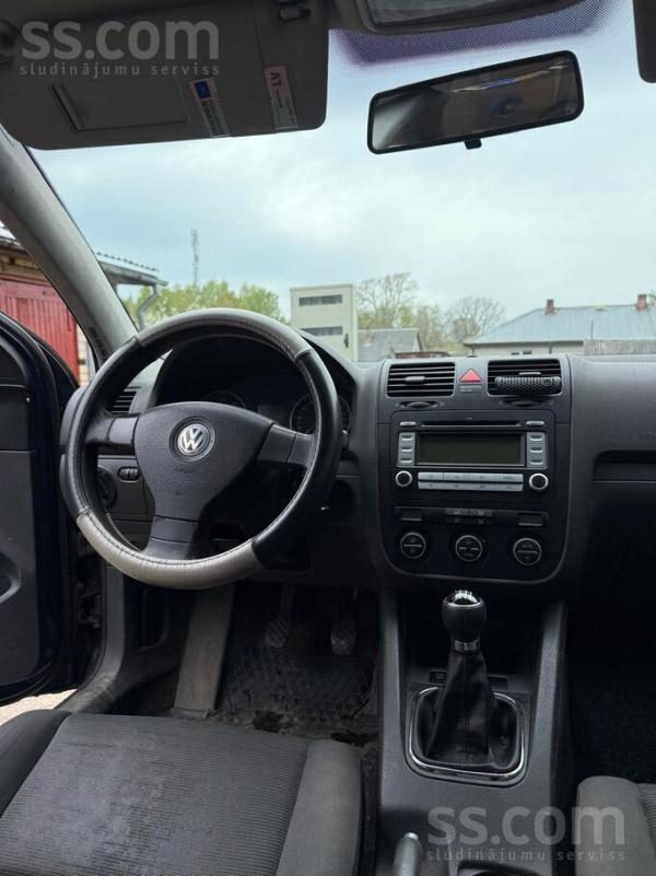 Zils Volkswagen Golf 2007 Rīga, ar dzinēja tilpumu 1.40 L un nobraukumu 390 tūkst. km par 1200 €, foto 6 vietnē AUTOMOTO.COM.LV