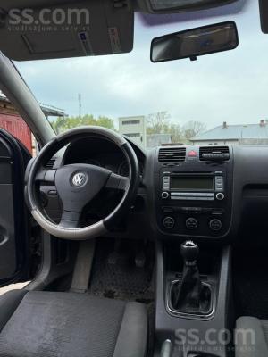 Zils Volkswagen Golf 2007 Rīga, ar dzinēja tilpumu 1.40 L un nobraukumu 390 tūkst. km par 1200 €, foto 7 vietnē AUTOMOTO.COM.LV