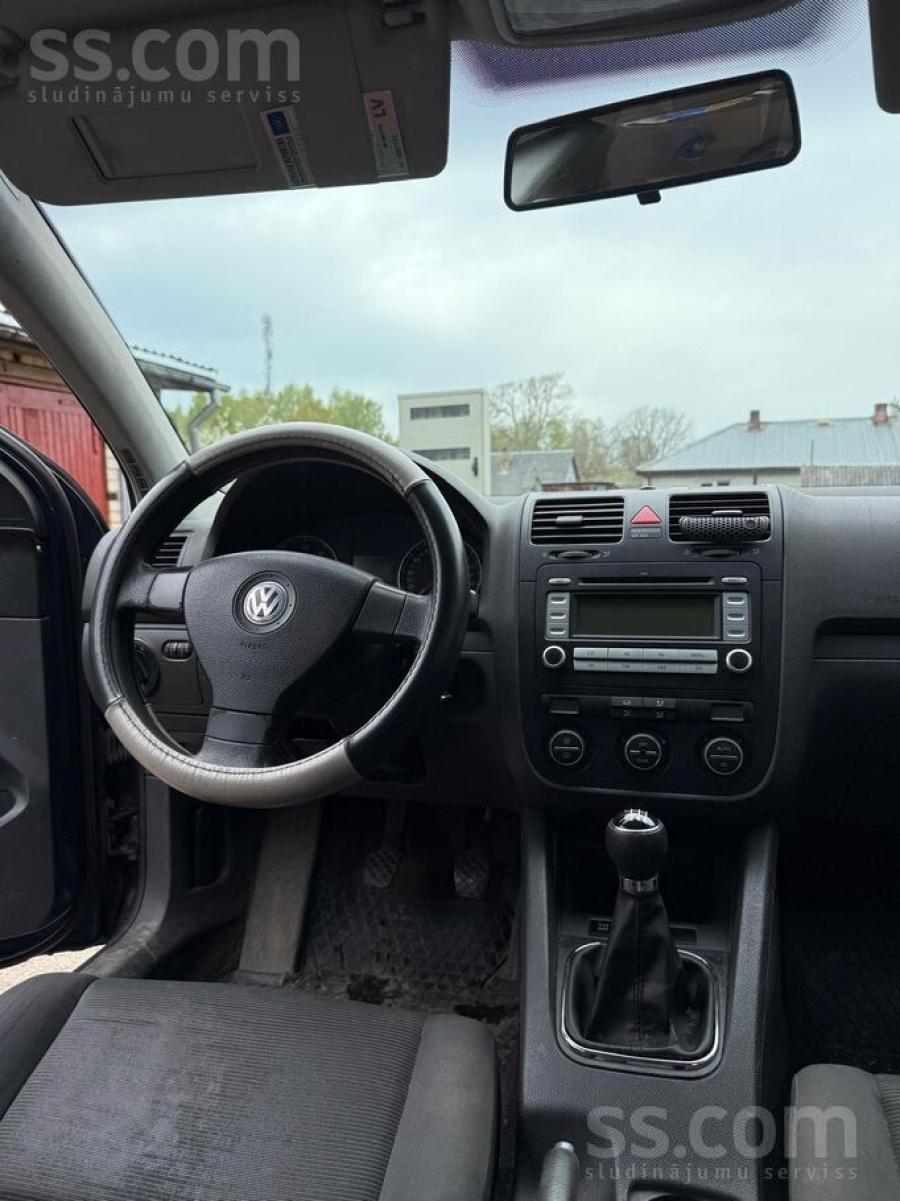 Zils Volkswagen Golf 2007 Rīga, ar dzinēja tilpumu 1.40 L un nobraukumu 390 tūkst. km par 1200 €, foto 7 vietnē AUTOMOTO.COM.LV