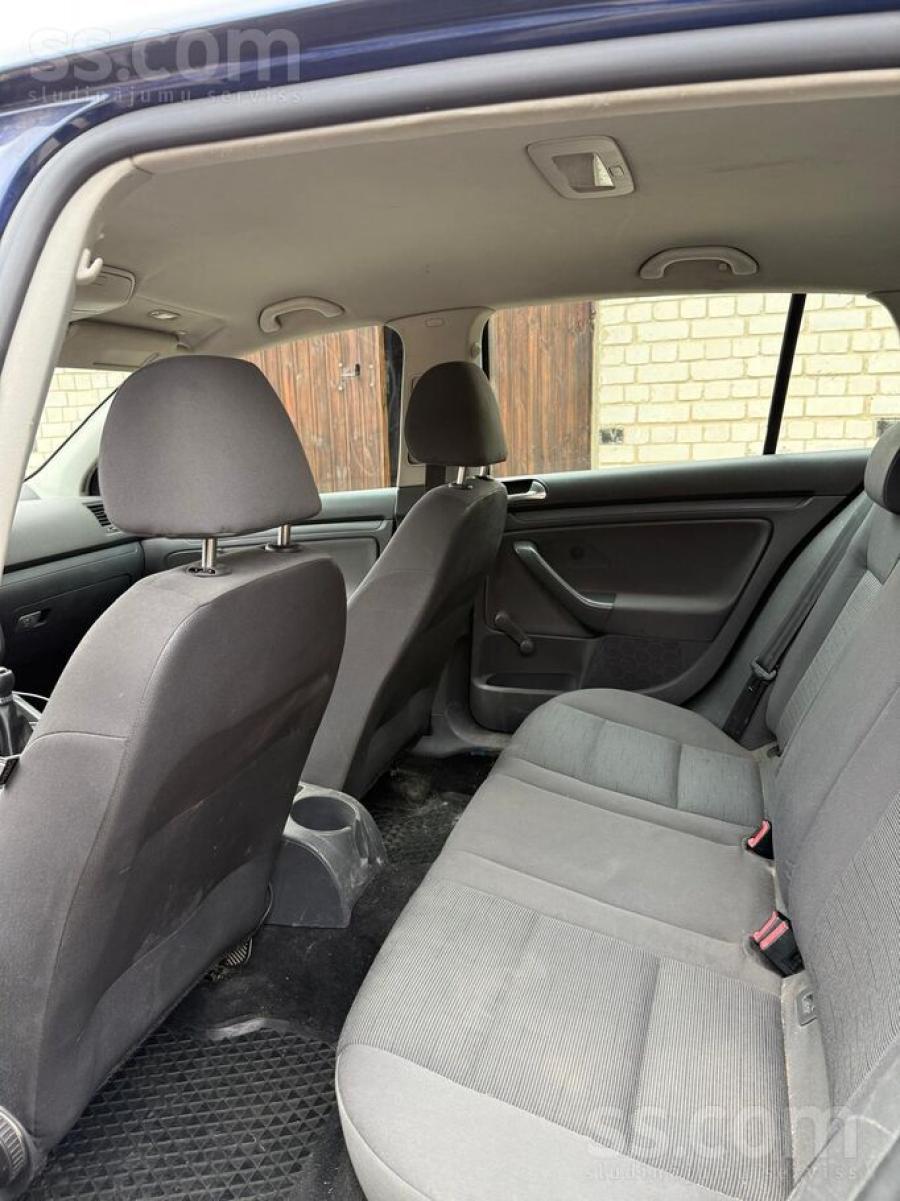 Zils Volkswagen Golf 2007 Rīga, ar dzinēja tilpumu 1.40 L un nobraukumu 390 tūkst. km par 1200 €, foto 8 vietnē AUTOMOTO.COM.LV