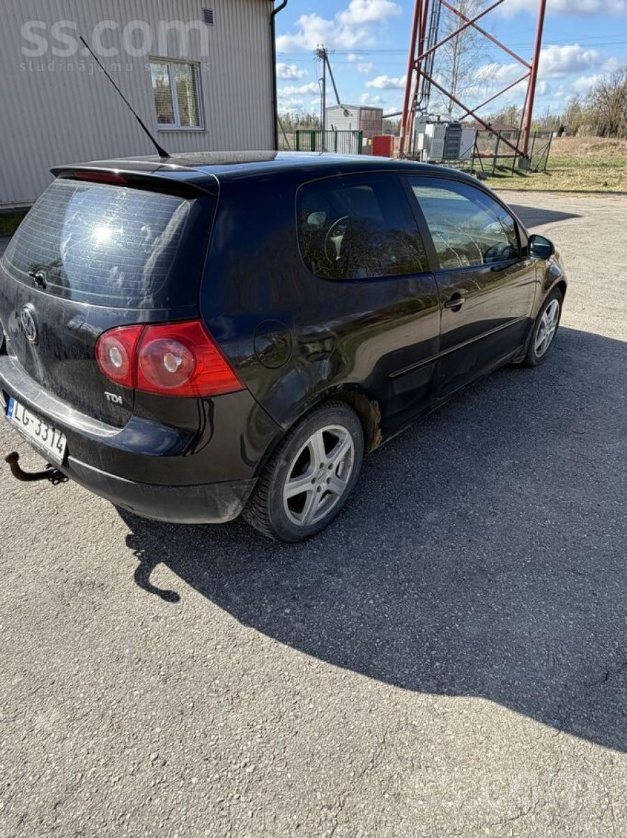 Zils Volkswagen Golf 2007 Ogre, ar dzinēja tilpumu 1.90 L un nobraukumu 348 tūkst. km par 750 €, foto 4 vietnē AUTOMOTO.COM.LV