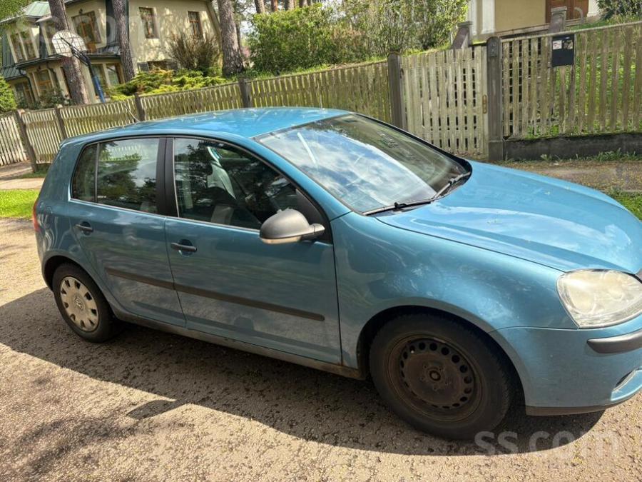 Zils Volkswagen Golf 2007 Rīga, ar dzinēja tilpumu 1.40 L un nobraukumu 173 tūkst. km par 3500 €, foto 4 vietnē AUTOMOTO.COM.LV