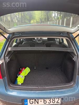Zils Volkswagen Golf 2007 Rīga, ar dzinēja tilpumu 1.40 L un nobraukumu 173 tūkst. km par 3500 €, foto 7 vietnē AUTOMOTO.COM.LV