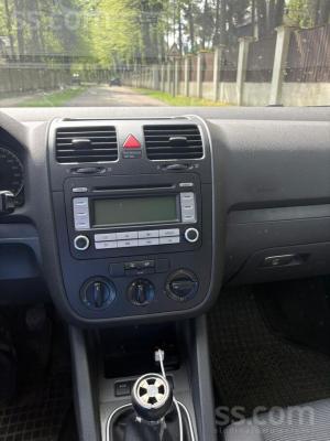 Zils Volkswagen Golf 2007 Rīga, ar dzinēja tilpumu 1.40 L un nobraukumu 173 tūkst. km par 3500 €, foto 9 vietnē AUTOMOTO.COM.LV