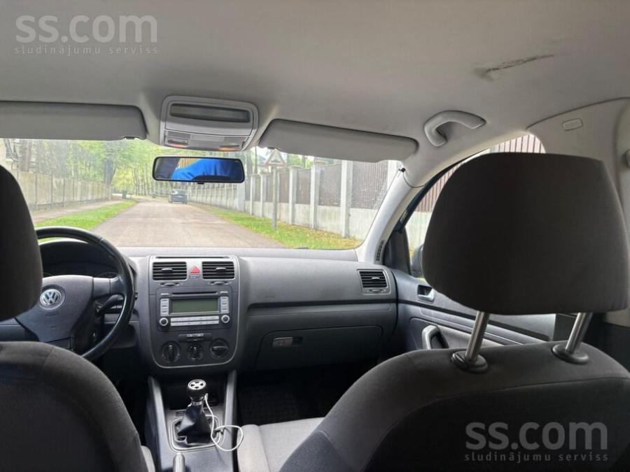 Zils Volkswagen Golf 2007 Rīga, ar dzinēja tilpumu 1.40 L un nobraukumu 173 tūkst. km par 3500 €, foto 13 vietnē AUTOMOTO.COM.LV