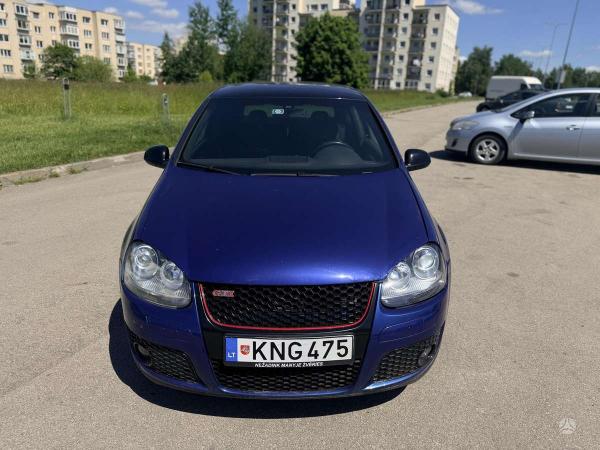 Zils Volkswagen Golf 2007 Viļņa, ar dzinēja tilpumu 1.98 L un nobraukumu 330 tūkst. km par 3350 €, foto 1 vietnē AUTOMOTO.COM.LV