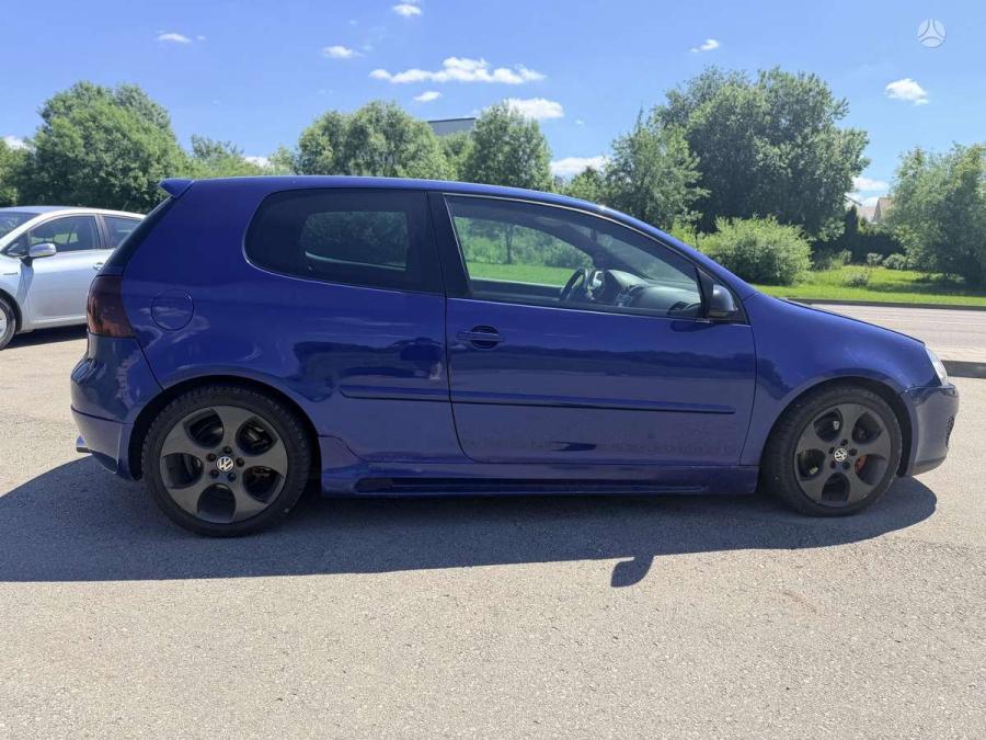 Blue Volkswagen Golf 2007 in Vilnius, with an engine capacity of 1.98 L and mileage of 330 thousand km for 3350 €, photo 8 on AUTOMOTO.COM.LV