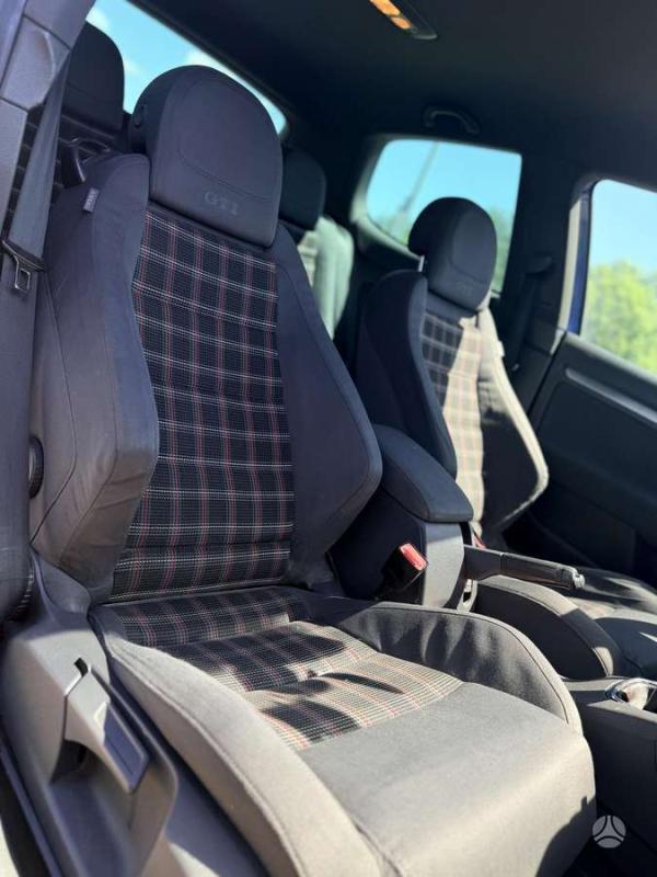 Zils Volkswagen Golf 2007 Viļņa, ar dzinēja tilpumu 1.98 L un nobraukumu 330 tūkst. km par 3350 €, foto 9 vietnē AUTOMOTO.COM.LV
