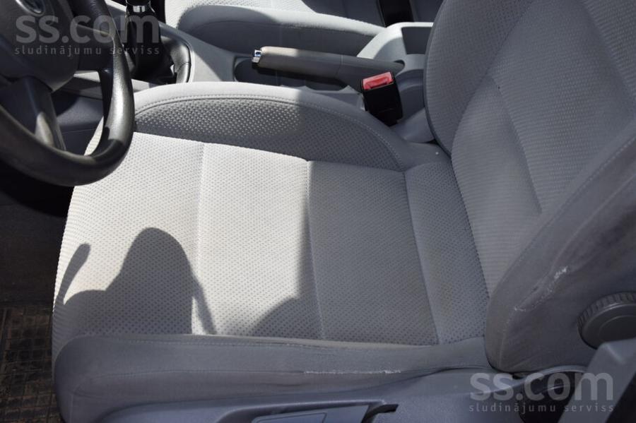 Zils Volkswagen Golf 2007 Rīga, ar dzinēja tilpumu 2.00 L un nobraukumu 210 tūkst. km par 2000 €, foto 8 vietnē AUTOMOTO.COM.LV