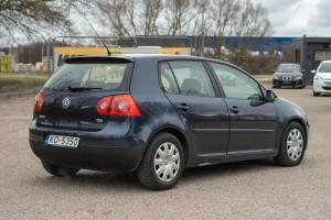 Zils Volkswagen Golf 2007 Liepāja, ar dzinēja tilpumu 1.90 L un nobraukumu 286 tūkst. km par 1900 €, foto 5 vietnē AUTOMOTO.COM.LV