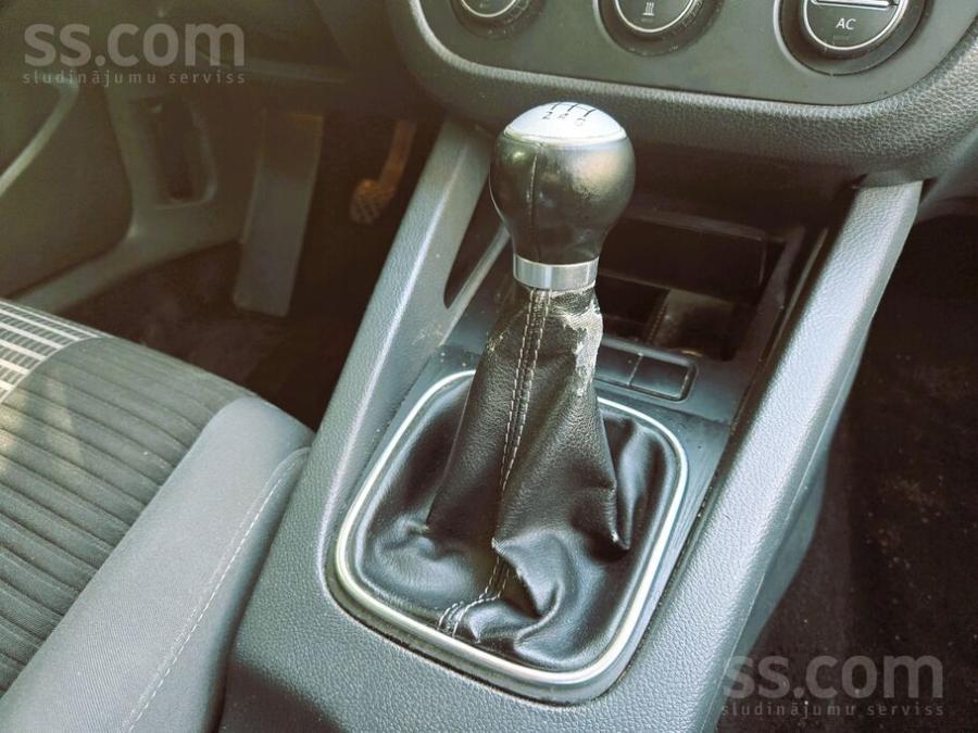 Zils Volkswagen Golf 2007 Rīga, ar dzinēja tilpumu 2.00 L un nobraukumu 0 tūkst. km par 1300 €, foto 8 vietnē AUTOMOTO.COM.LV