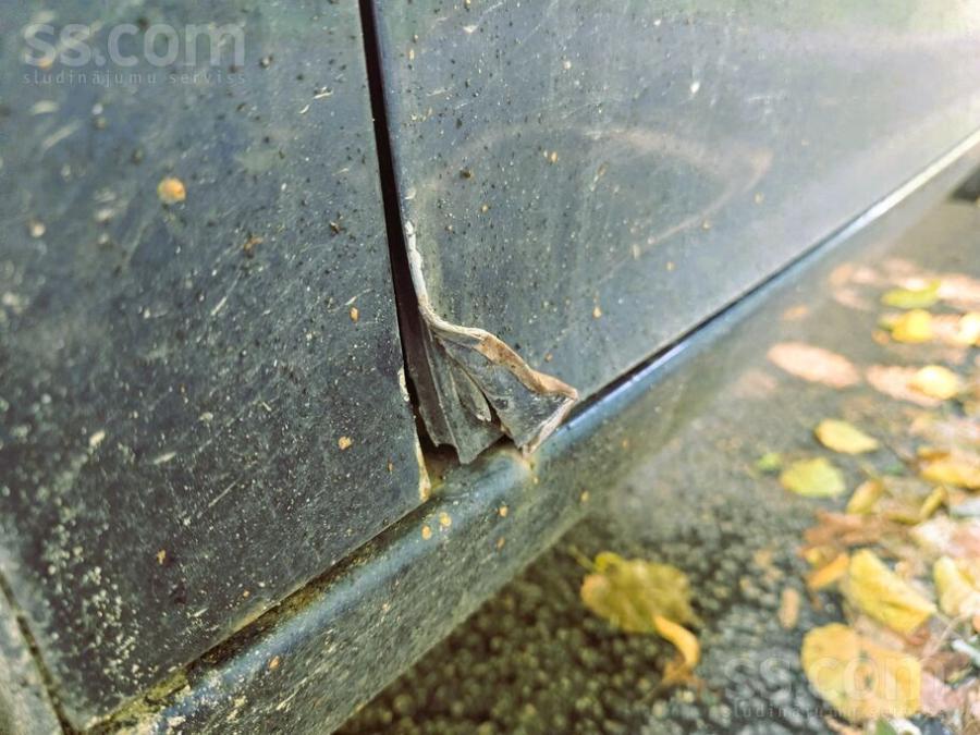 Zils Volkswagen Golf 2007 Rīga, ar dzinēja tilpumu 2.00 L un nobraukumu 0 tūkst. km par 1300 €, foto 14 vietnē AUTOMOTO.COM.LV