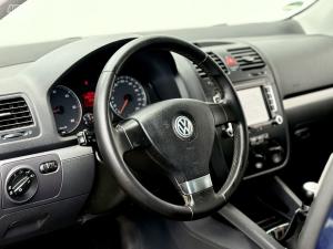 Zils Volkswagen Golf 2007 Kauņa, ar dzinēja tilpumu 1.90 L un nobraukumu 290 tūkst. km par 2500 €, foto 10 vietnē AUTOMOTO.COM.LV