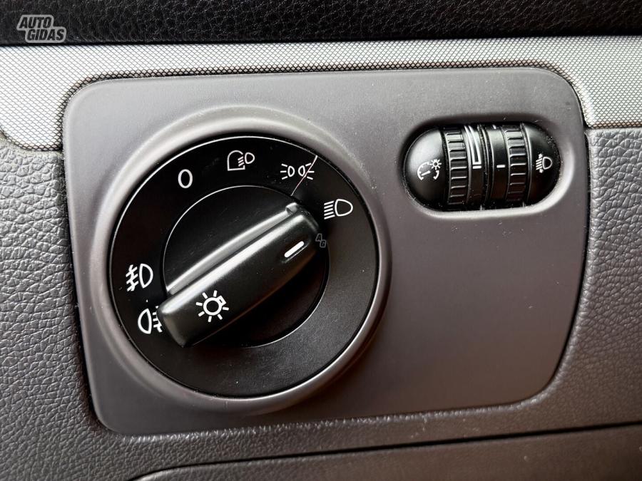 Zils Volkswagen Golf 2007 Kauņa, ar dzinēja tilpumu 1.90 L un nobraukumu 290 tūkst. km par 2500 €, foto 11 vietnē AUTOMOTO.COM.LV